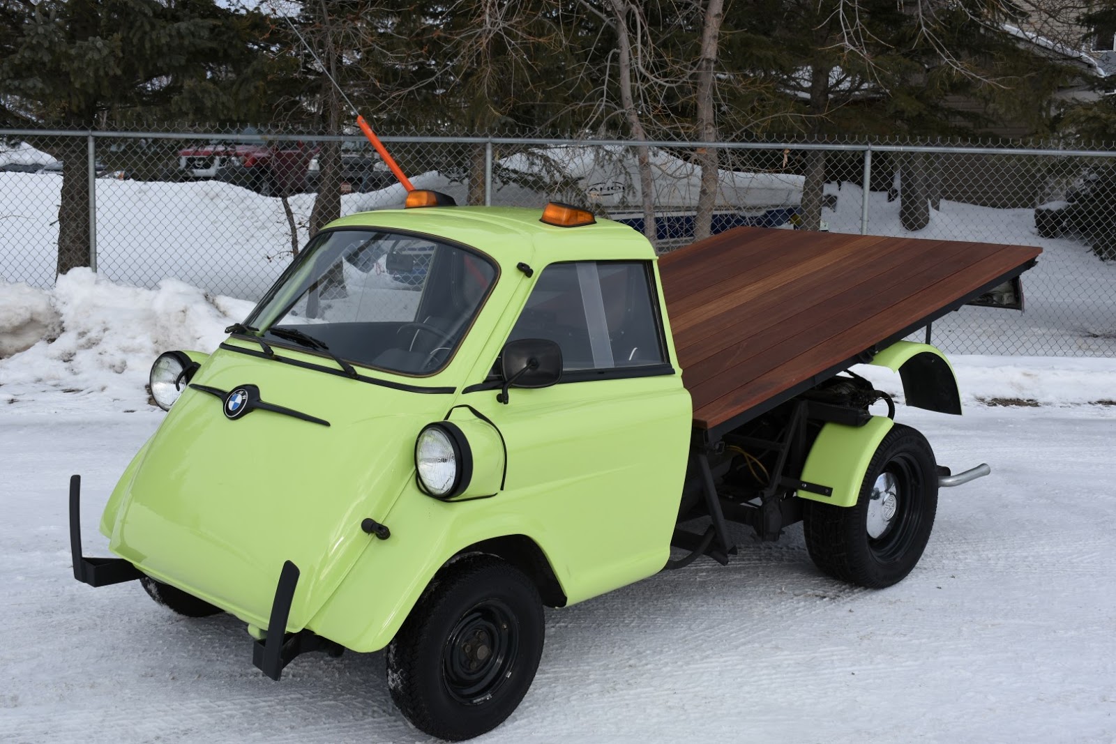BMW Isetta Is The Pickup You Never Knew You Wanted | Carscoops