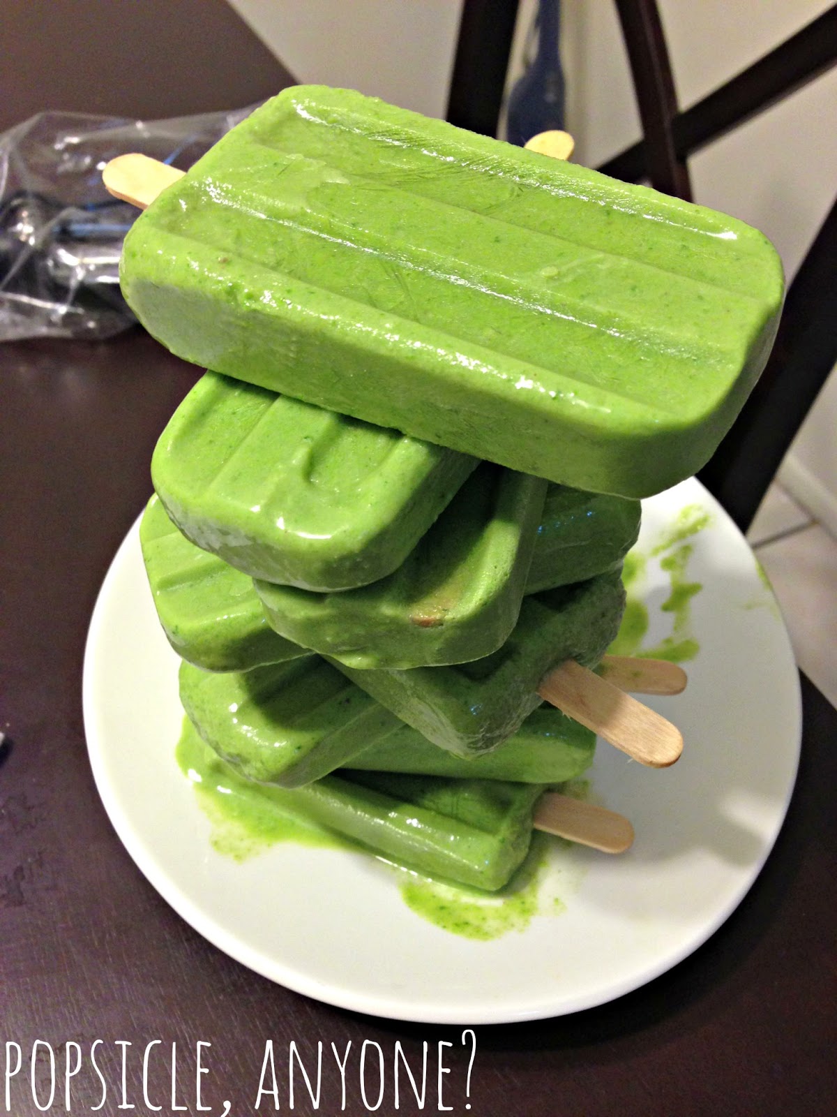Chronicles of a Foodie: Green Monster Smoothie Popsicles