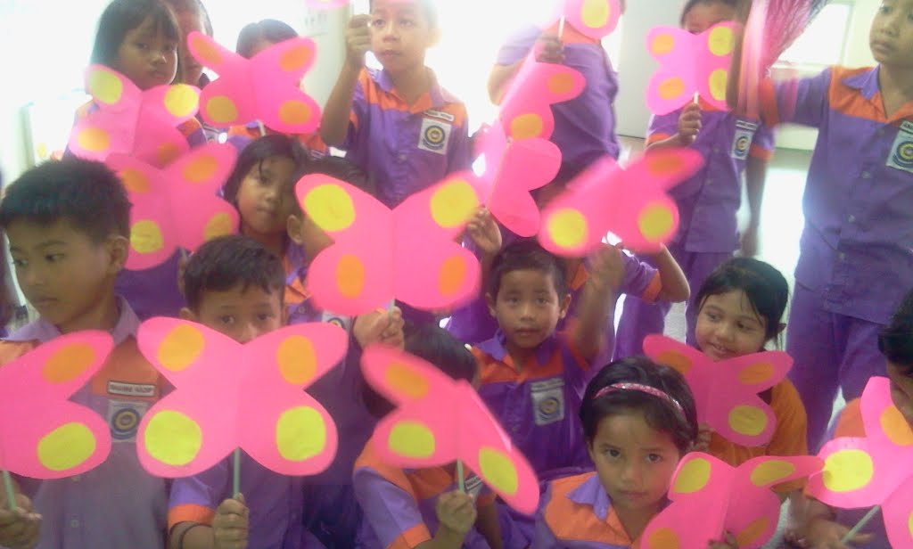 Cintaku Tertinggal di Prasekolah...: Tema : Serangga