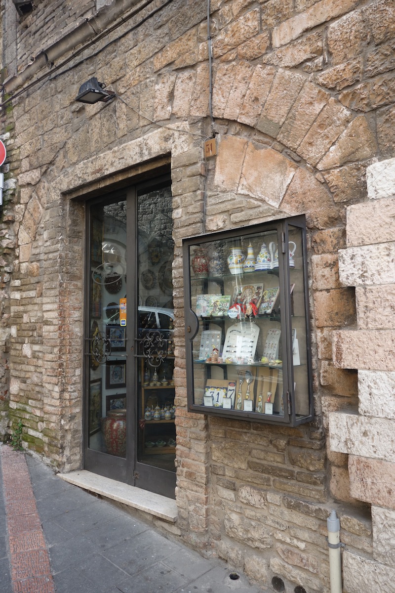 Peace of Tau: Gifts and Souvenirs in Assisi
