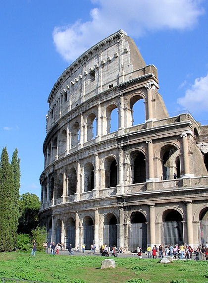 Roman Colosseum - A guided tour through a Roman wonder of the world!