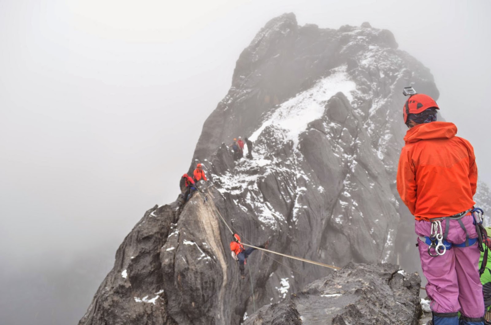 Travel Story: PAPUA CARSTENSZ PYRAMID EXPEDITION 4