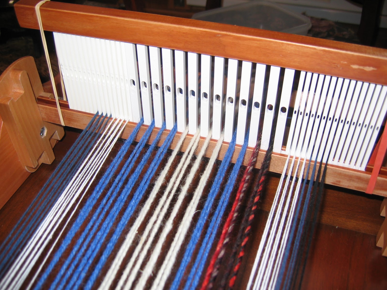 Sack o Dreams: Experimenting with variable-sized heddles