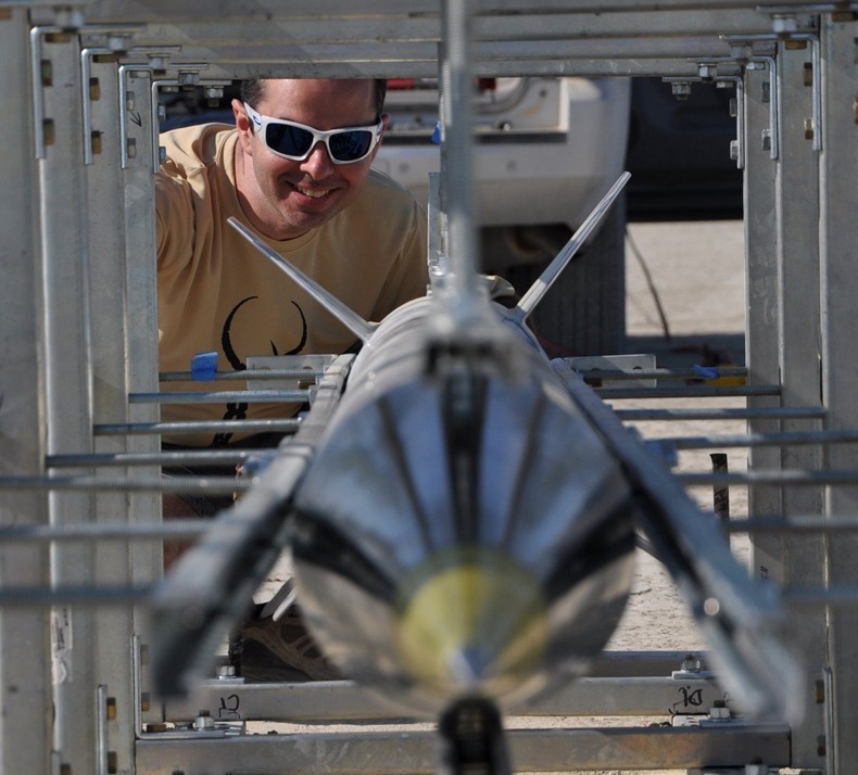 Pelancaran Roket Amatur Mencapai 121,000 Kaki