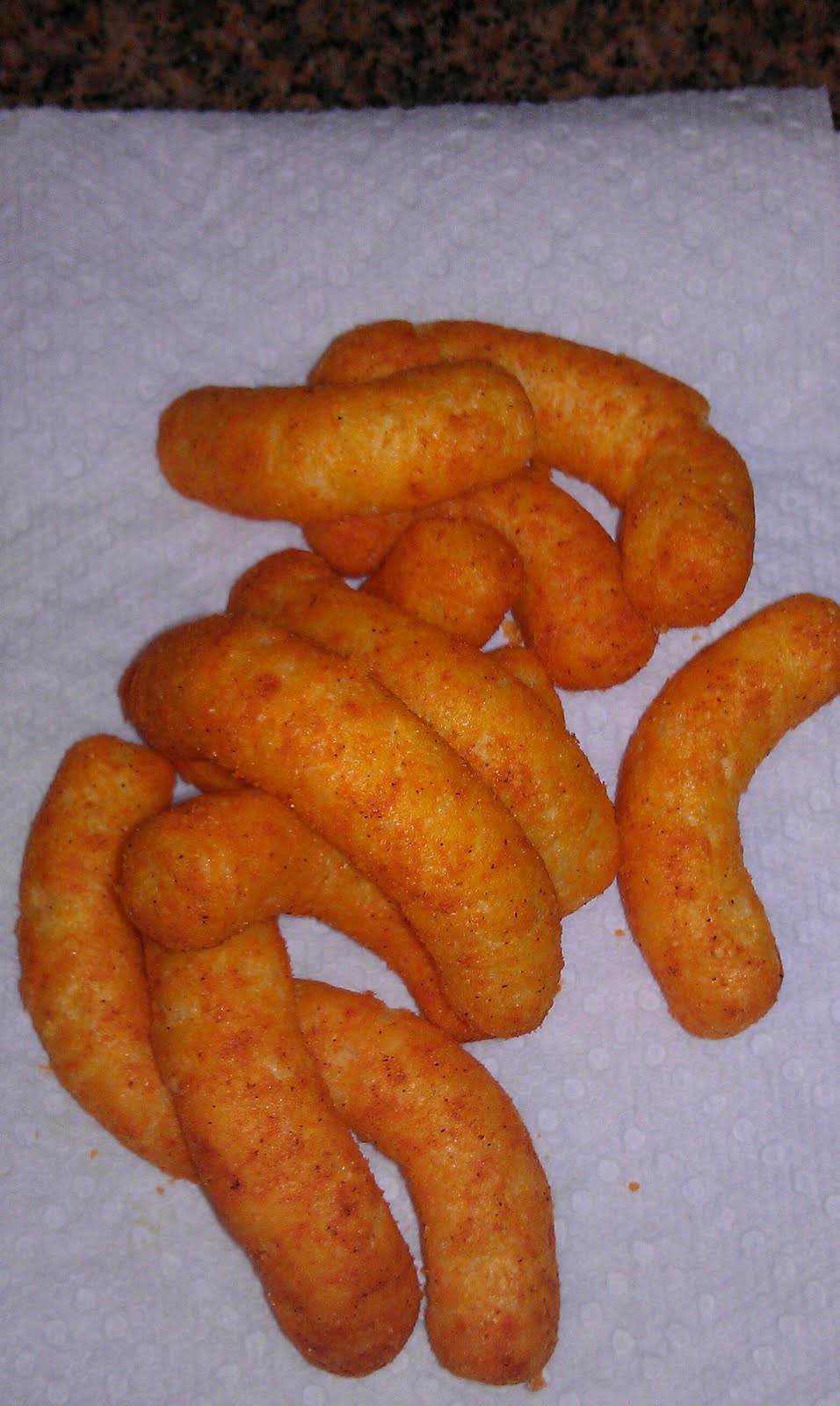 That Bootleg Guy: TBG (Quickly) Eats: Honey BBQ Cheetos Puffs