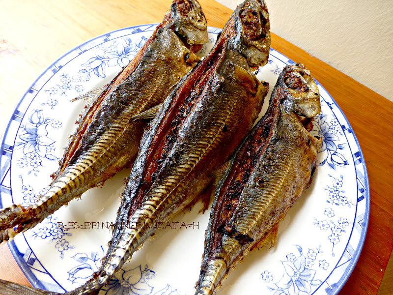 RESEPI NENNIE KHUZAIFAH: Sedapnya - ikan cencaru belah belakang