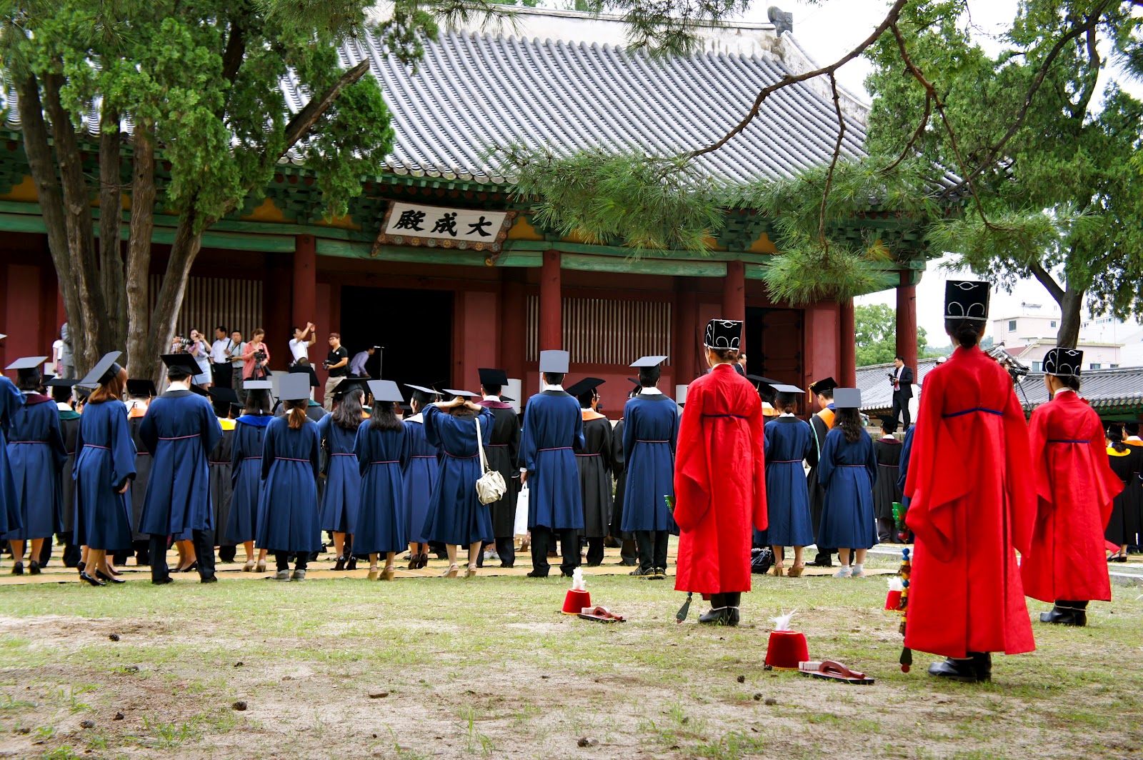 A Korean Graduation Ceremony - Vikingess Voyages