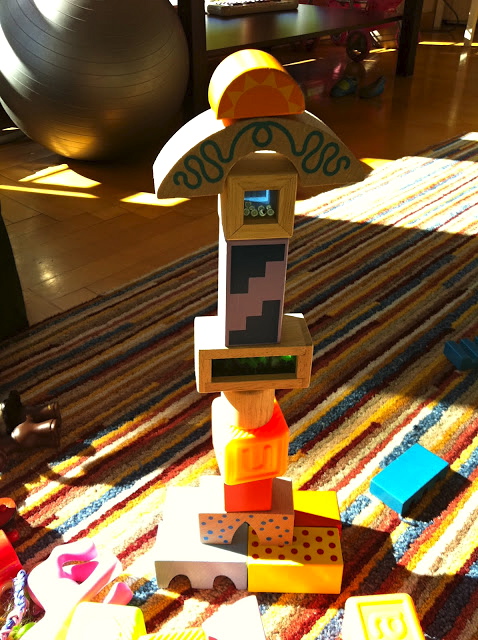 Mama Pea Pod: {Building with Blocks - for Girls!}