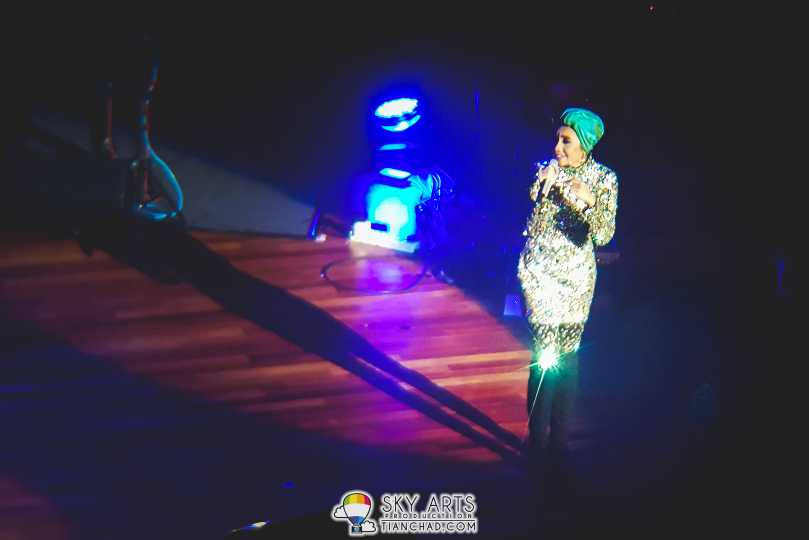 [Photo] Sparkling Night at Yuna Live In Malaysia 2015 | KLCC Plenary ...