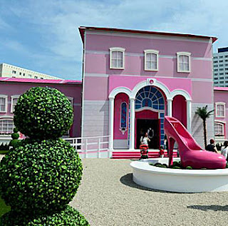Rawhide Travel and Tours: In the News: Barbie gets life-size Dreamhouse ...