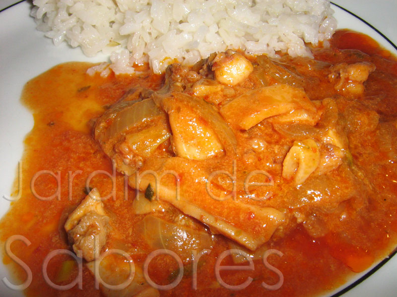 Jardim de Sabores: Lulas Estufadas com Molho de Cerveja e Tomate