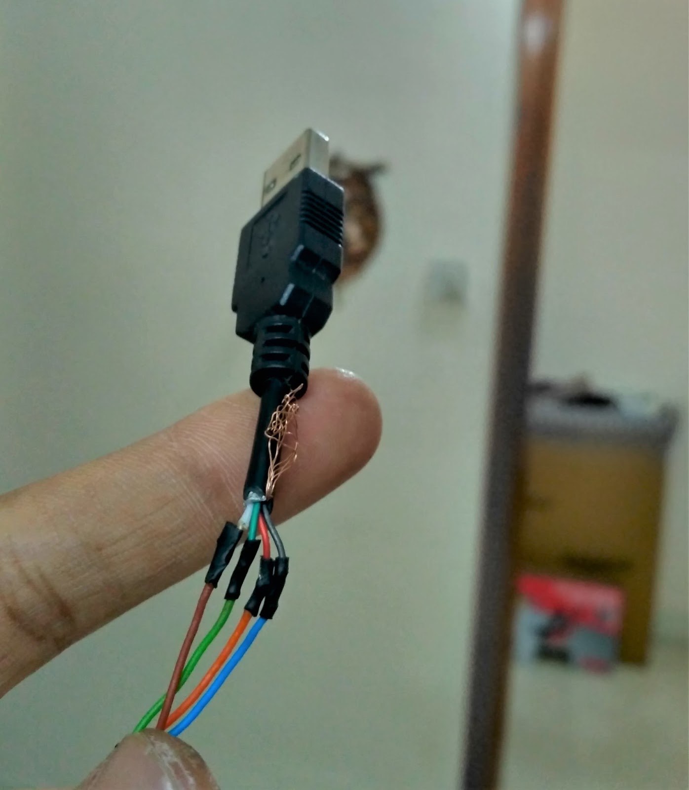 Curkit: DIY USB extension cable.