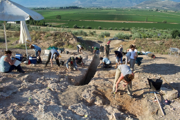 ΣΠΟΥΔΑΙΑ ΑΡΧΑΙΟΛΟΓΙΚΗ ΑΝΑΚΑΛΥΨΗ ΚΟΝΤΑ ΣΤΟΝ ΟΡΧΟΜΕΝΟ ΒΟΙΩΤΙΑΣ | ΘΗΒΑ ...