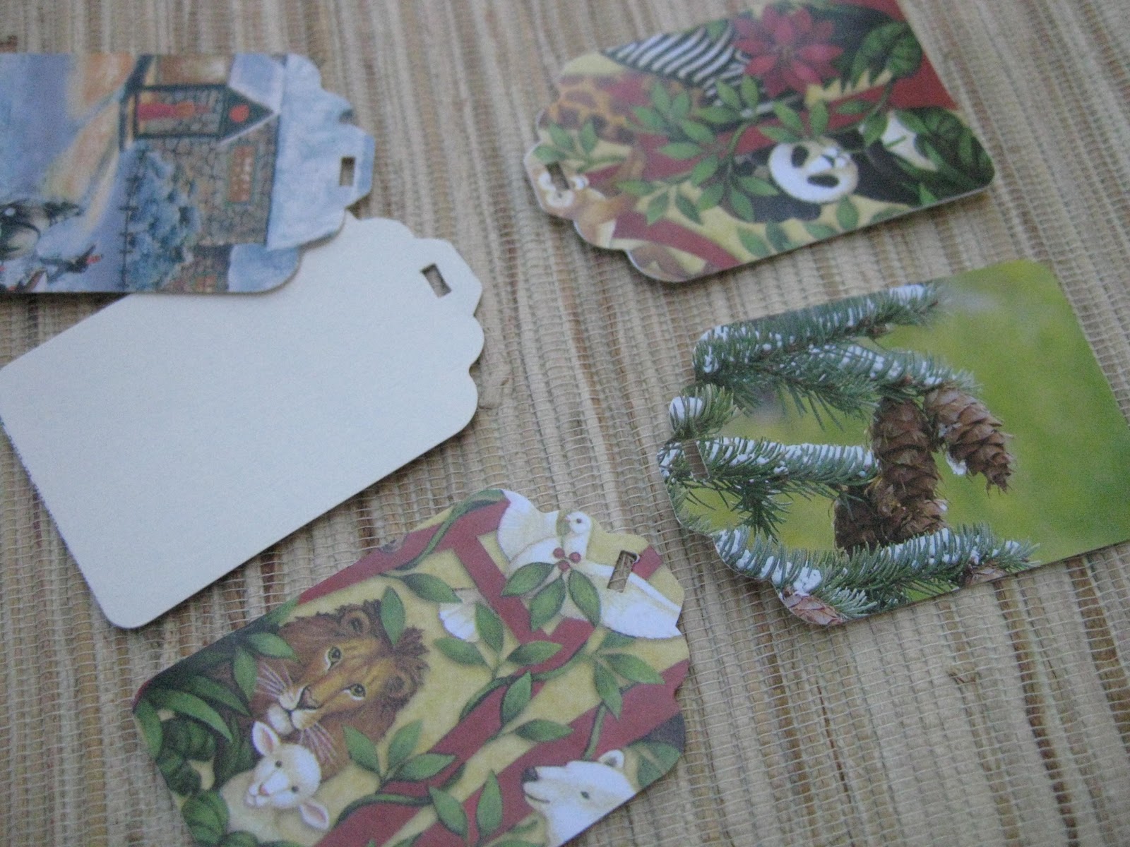 Love 2 Upcycle: Upcycled Gift Bows & Tags