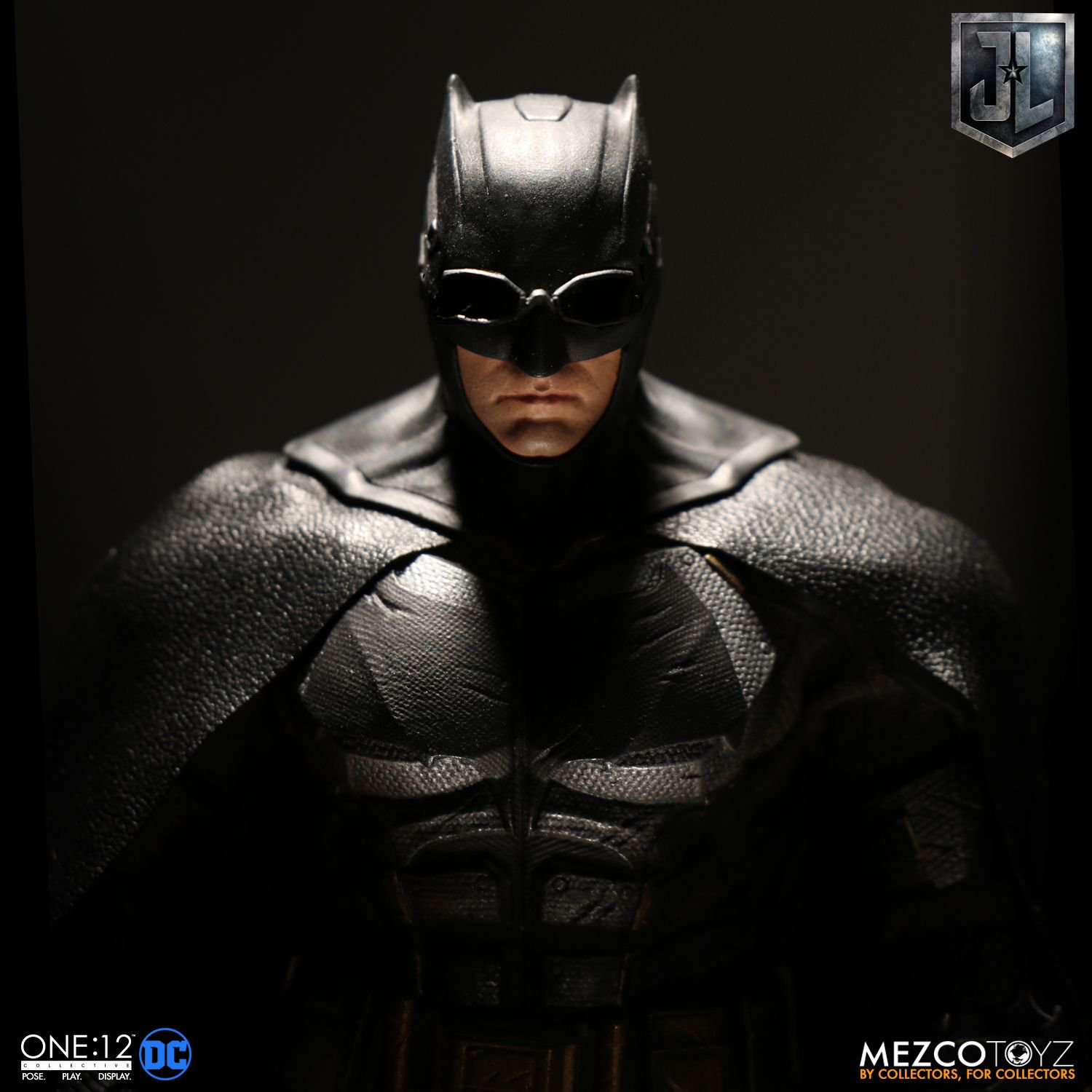 Toys n' News: Mezco - One:12 "Justice League" Tactical Suit Batman