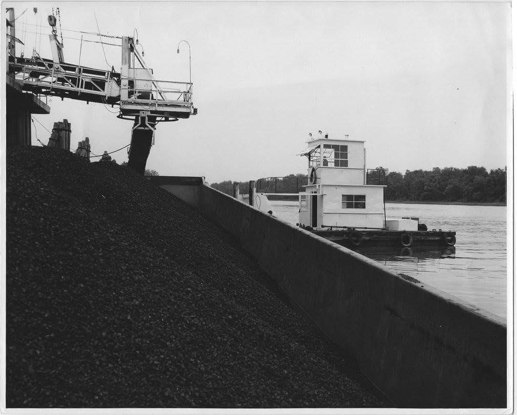 Towns and Nature: Liverpool, IL: United Electric Coal Dock and Railroad