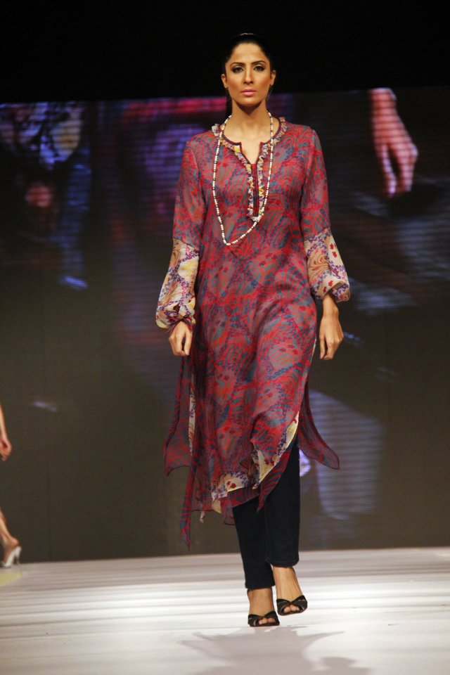 11/14/11 ~ Desi Maza