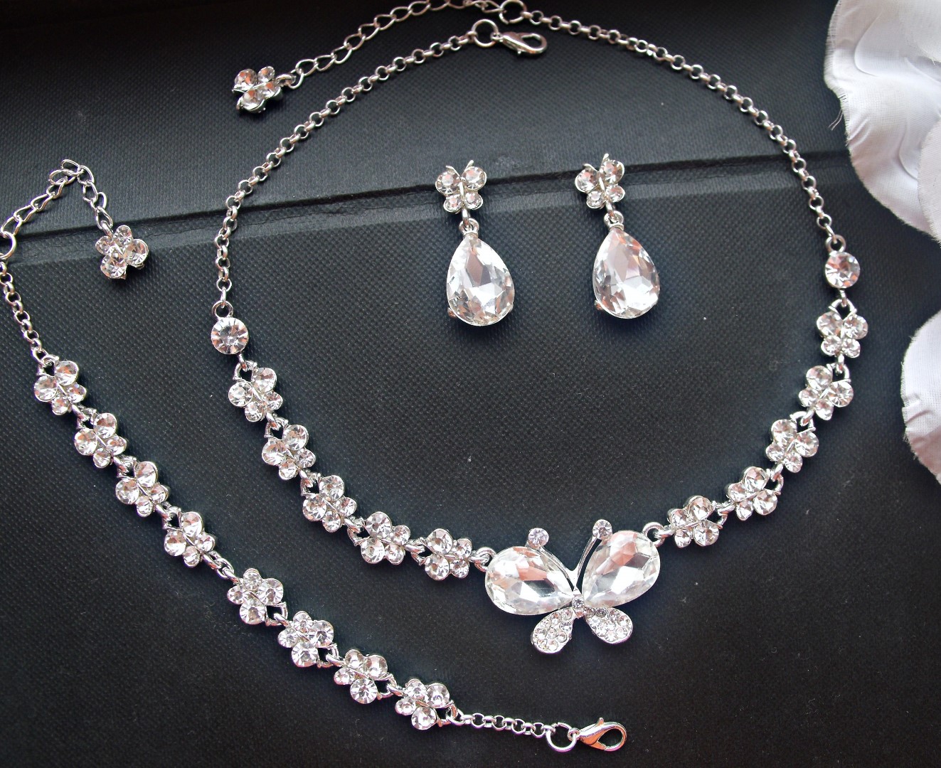 queenBEAD - bijuterii si accesorii pentru mirese : SET BIJUTERII ...