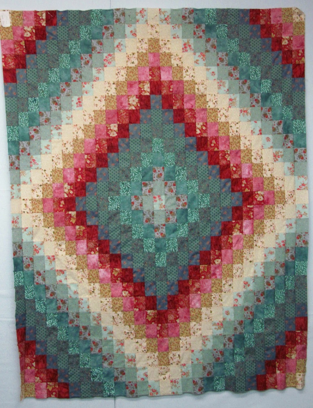 Exuberant Color : Students' quilts........