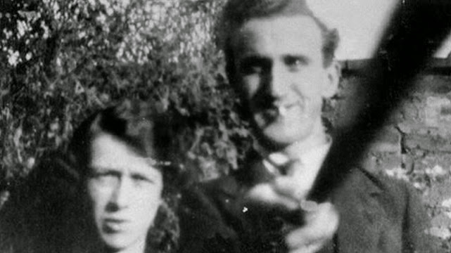 Global Academy: Who invented Selfie stick??