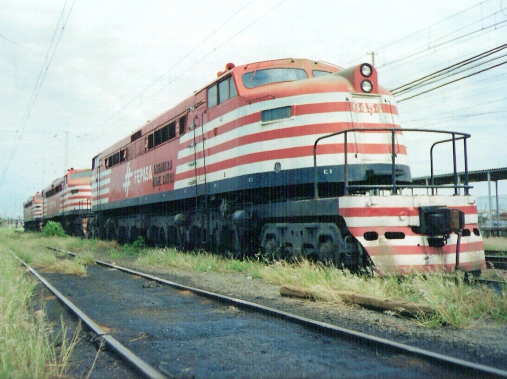 TrainWatchersJournal: How Do You Say "Little Joe" in Portuguese