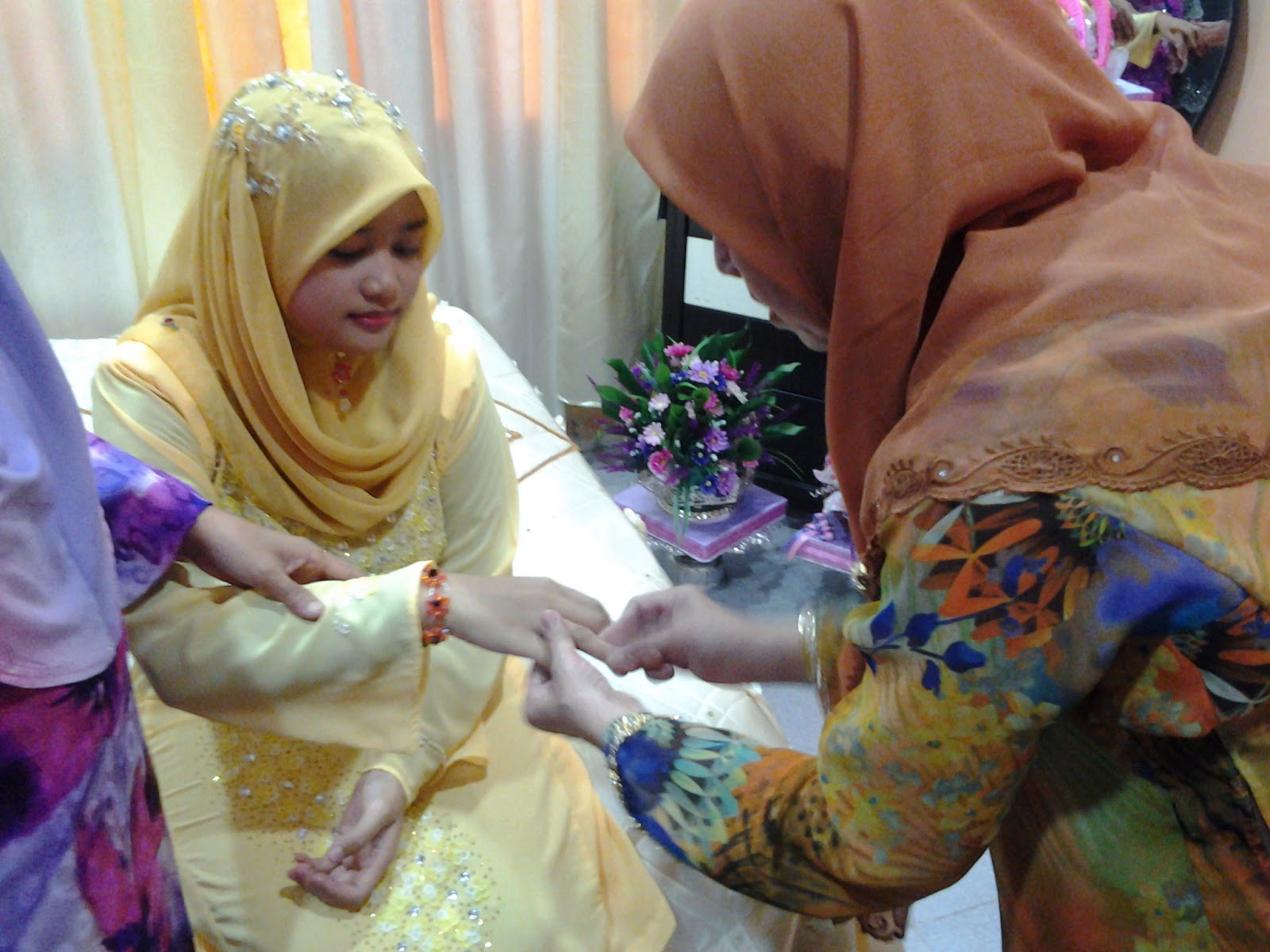 Kiut Miut Kraf: 250513 - Majlis Merisik, Meminang & Bertunang..