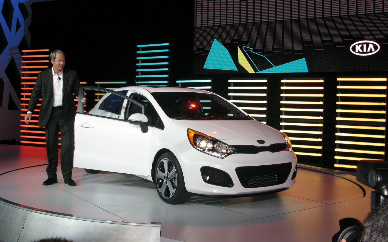 auto finder: New York 2011: 2012 Kia Rio Sedan and 5-Door