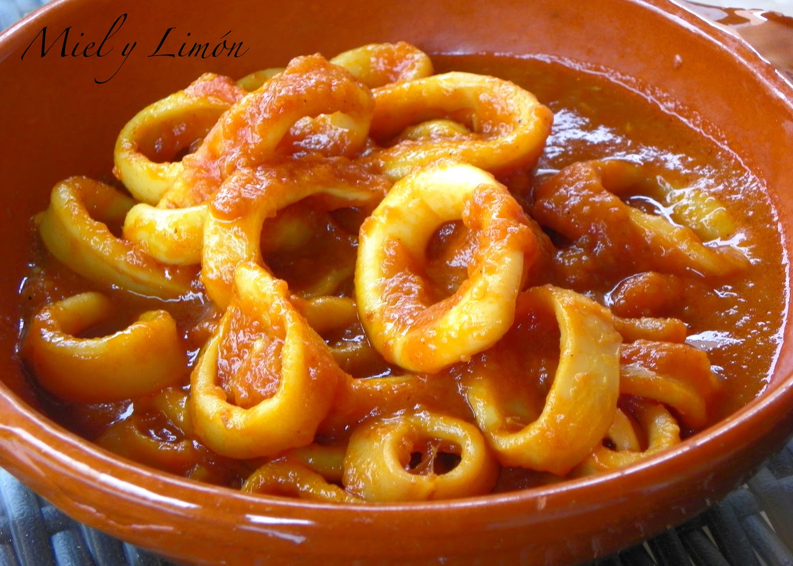 Miel y Limón Recetas: CALAMARES en Salsa Americana