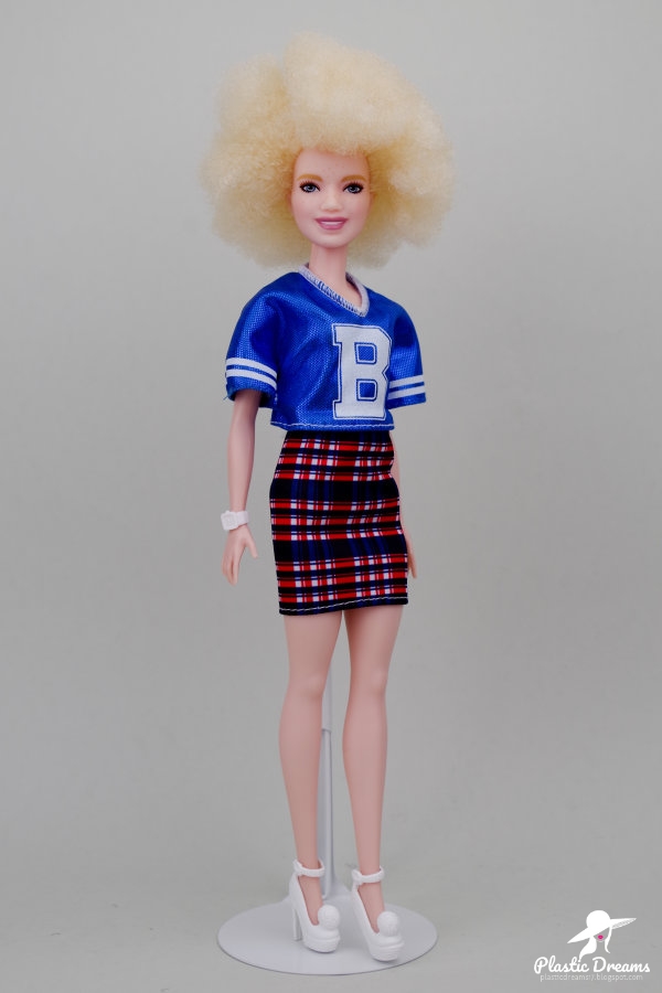 Plastic Dreams Dolls :: Barbie et miniatures: Fashionistas Barbie Doll ...