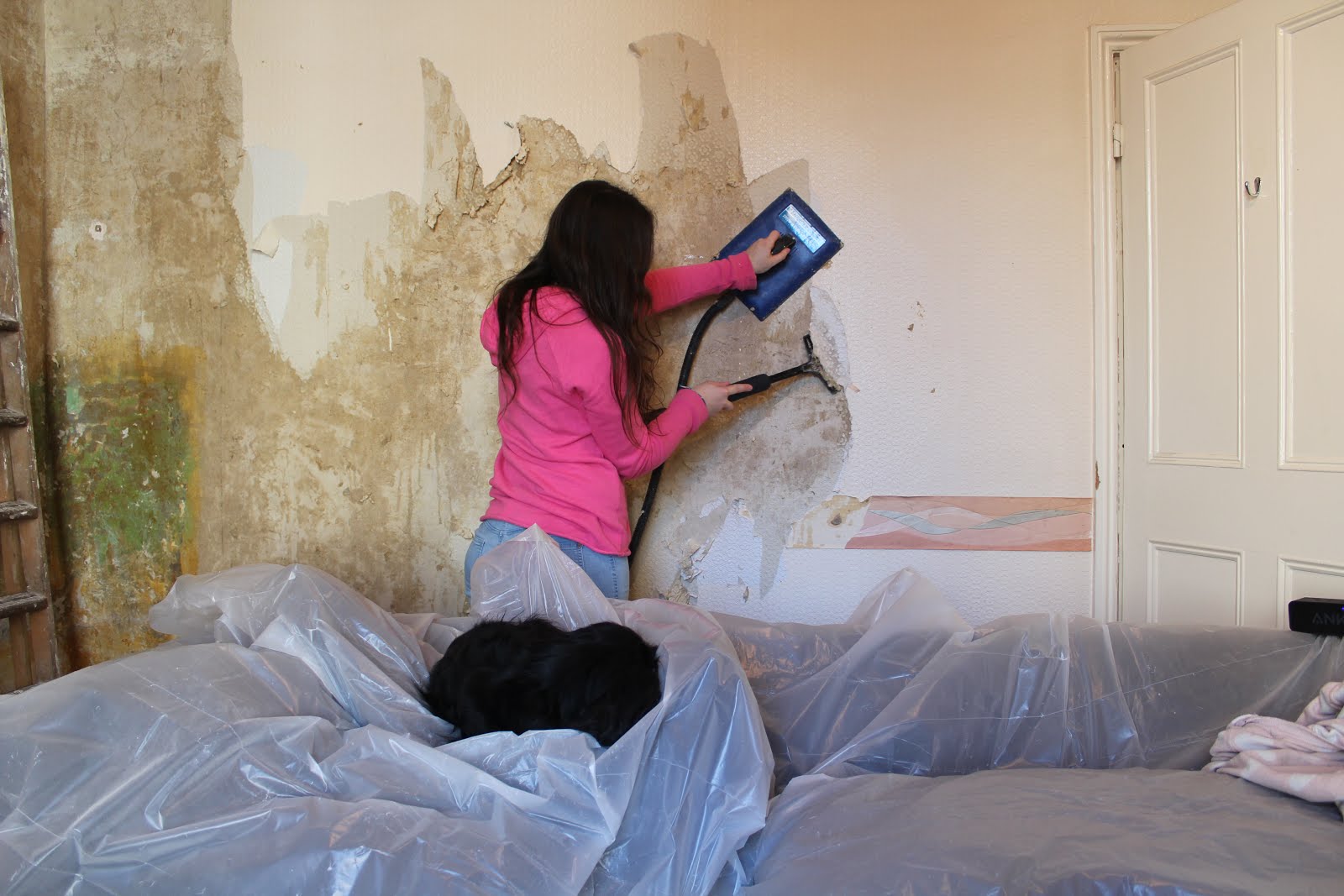 Tips for Easy Wallpaper Removal - Kezzabeth | DIY & Renovation Blog