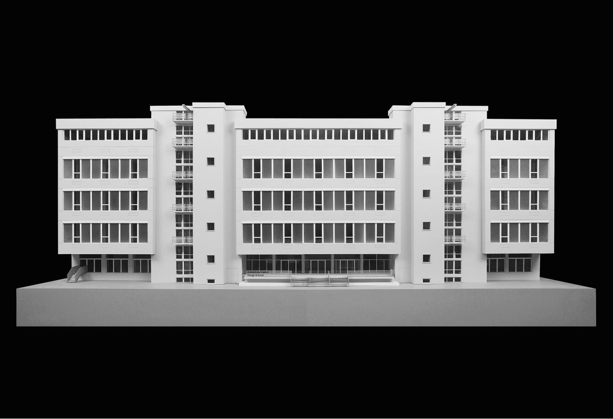 EM2N – a f a s i a