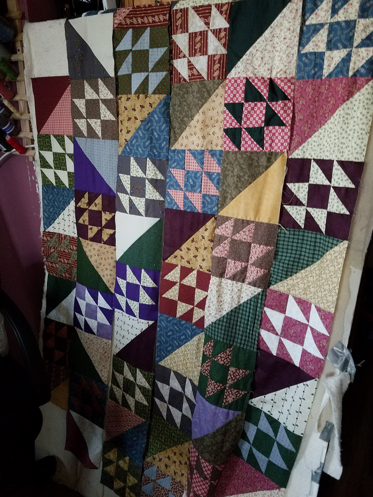 Ginnie Quilts: Anvil Blocks...