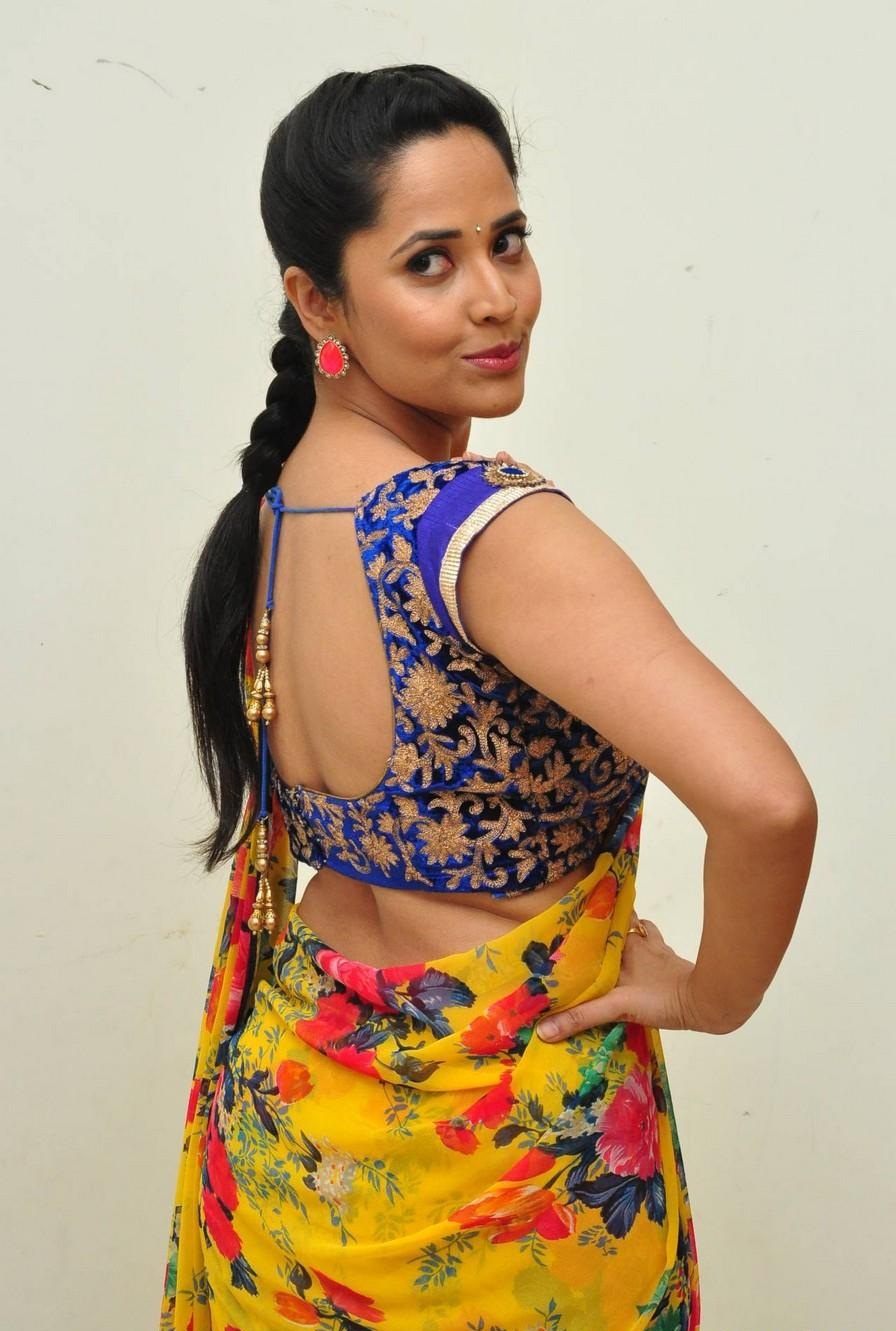 Anchor Anasuya Hot in yellow Dress - Indian Heroin