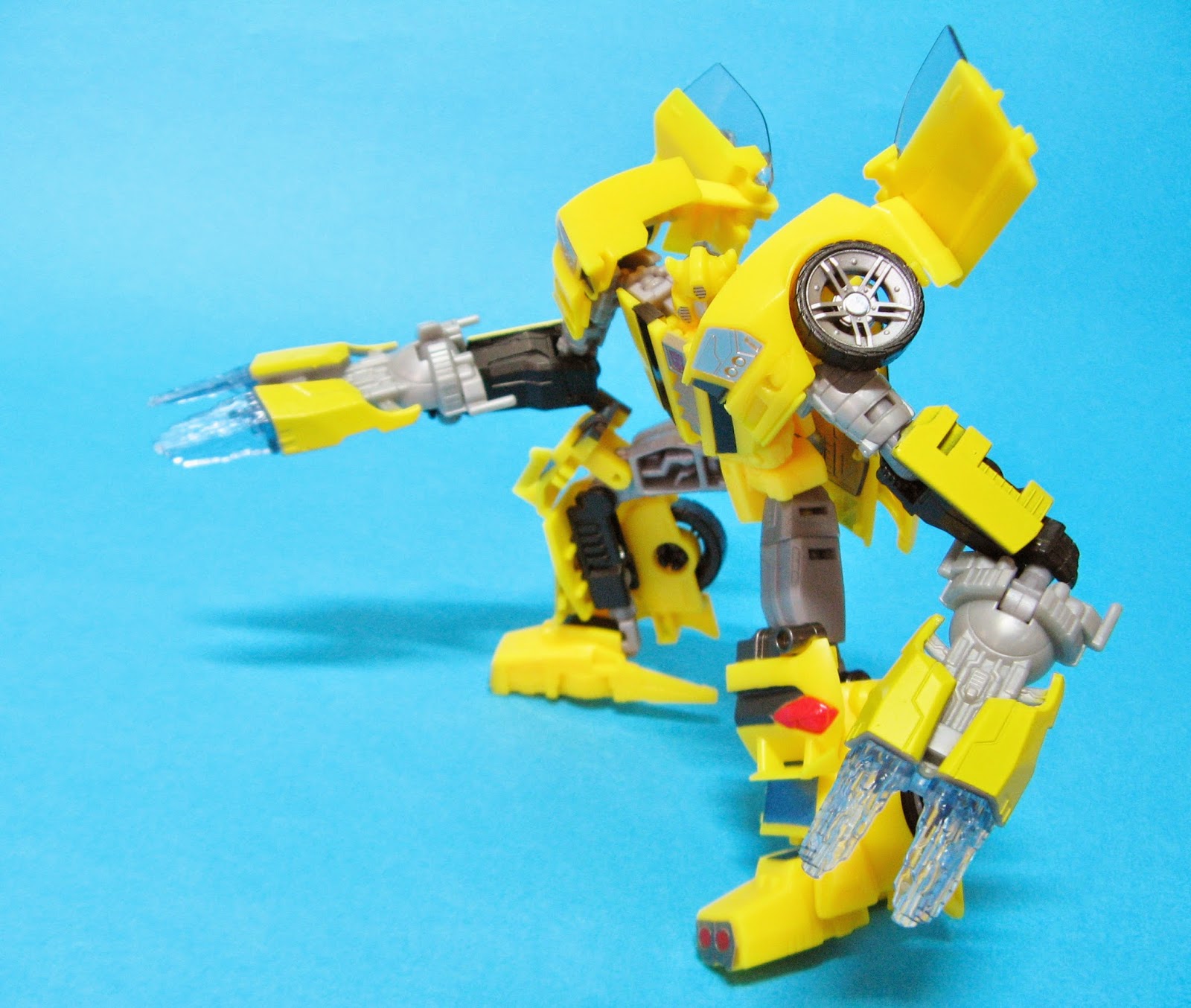 TRANSFORMERS : Generations Deluxe class BUMBLEBEE(IDW) 變形金剛世代系列 豪華級大黃蜂