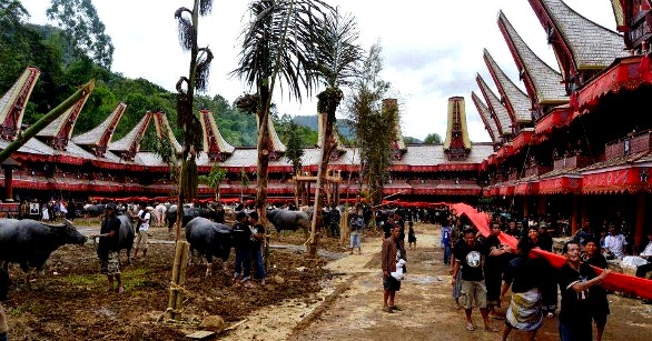 Barana23: 10 CIRI KHAS YANG DIMILIKI SUKU TORAJA YANG TERLETAK DI DI ...