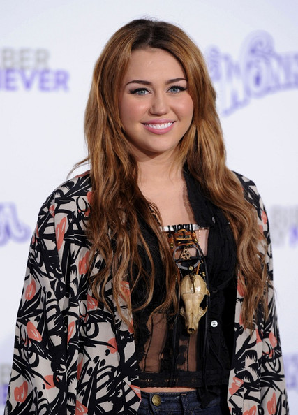 Wallpaper Millenium Era: miley cyrus 2011 photoshoot