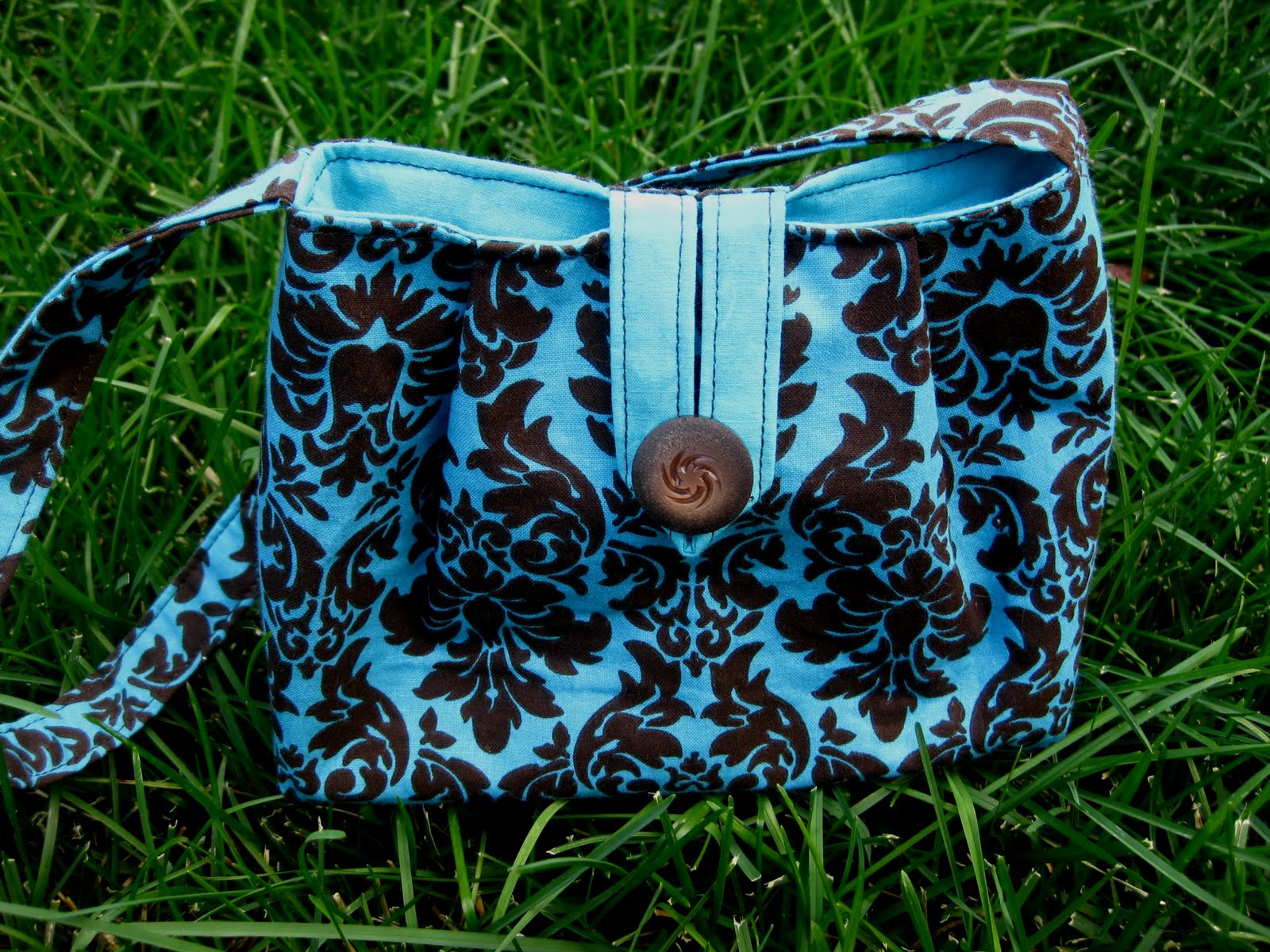Kelly's Krafts: Small, Fancy Purse