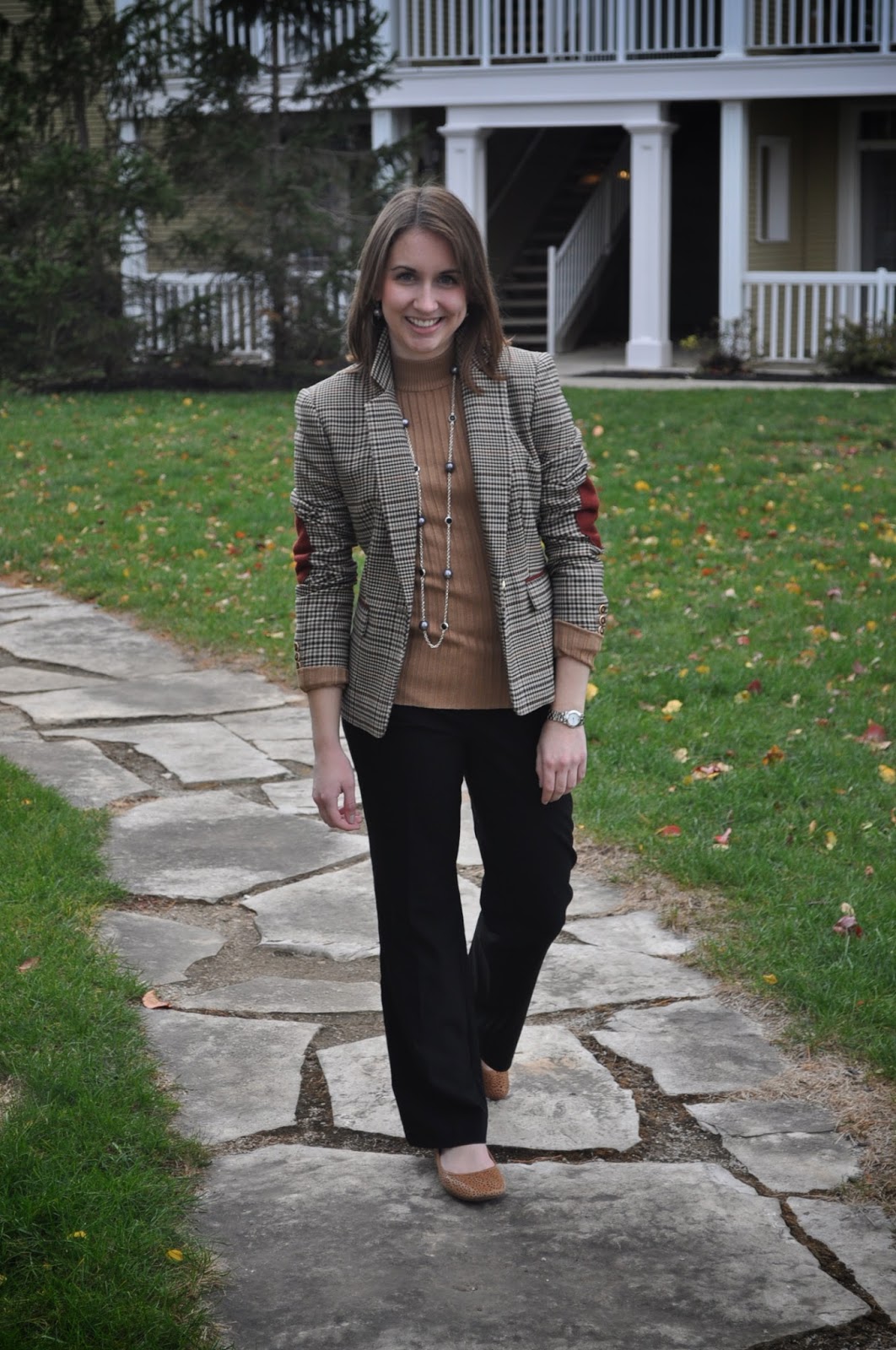 Spotlight: What to Wear to Work- Teacher's Edition! | All Size Fits One