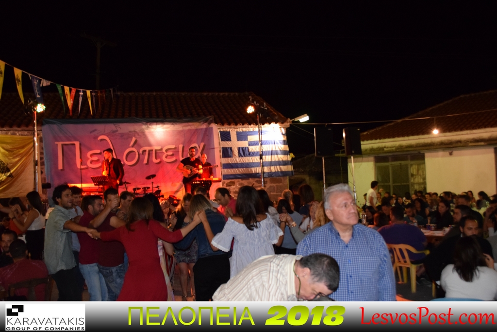 Εντυπωσίασε με τις φωνητικές του ικανότητες ο γνωστός πολιτικός Π ...