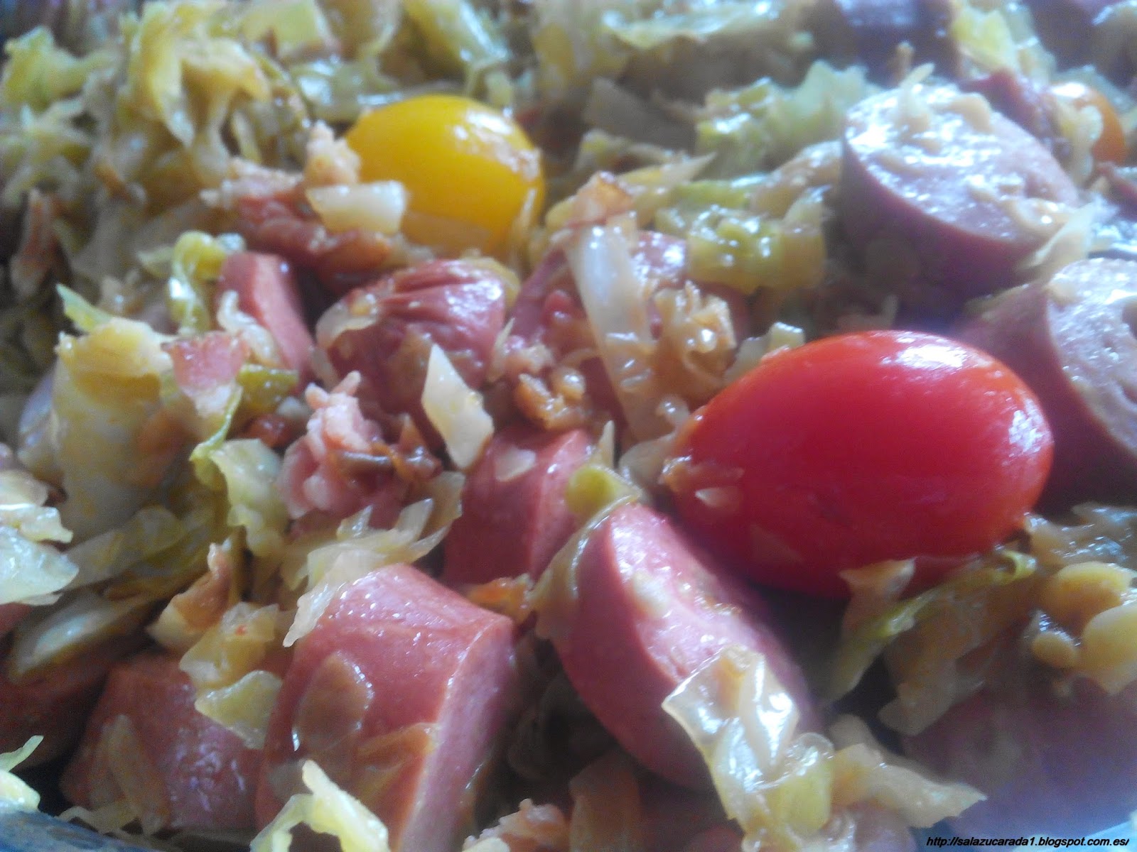 sal azucarada: REPOLLO FRITO CON SALCHICHAS FRANKFURT:RECETA DE ...