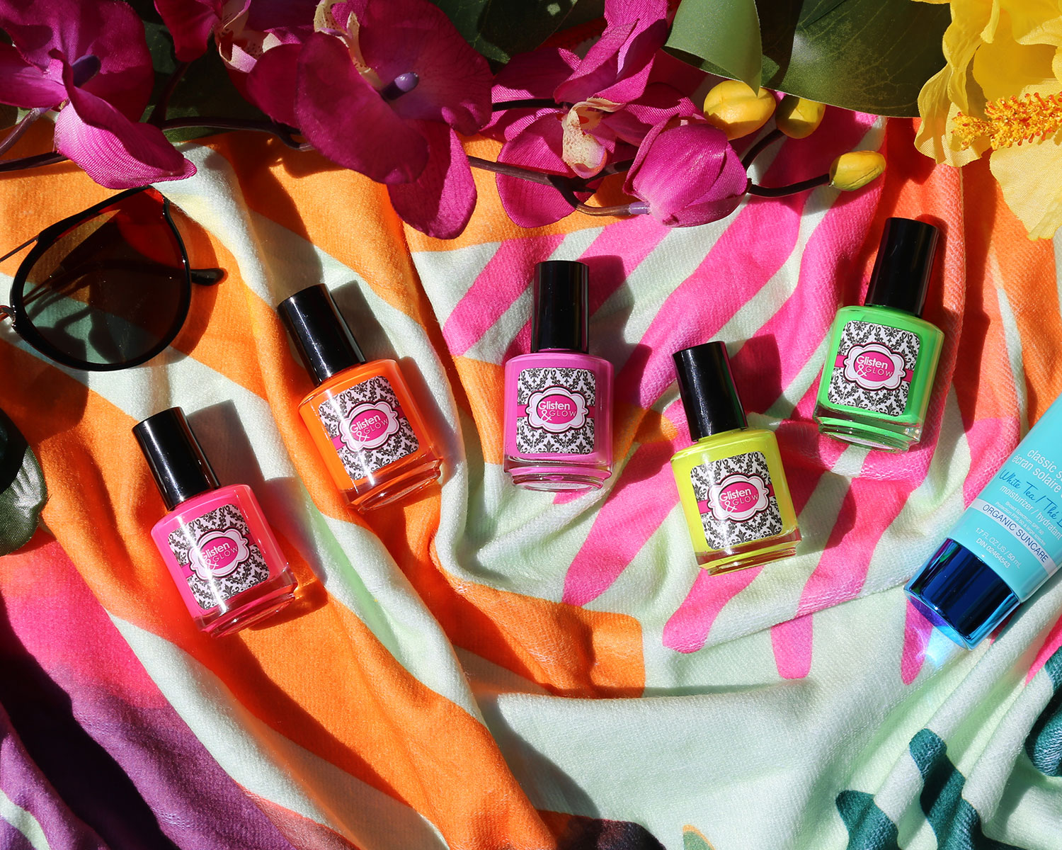Glisten Glow Summer Livin Swatches LaptrinhX News glisten-glow-summer-livin-swatches-laptrinhx-news