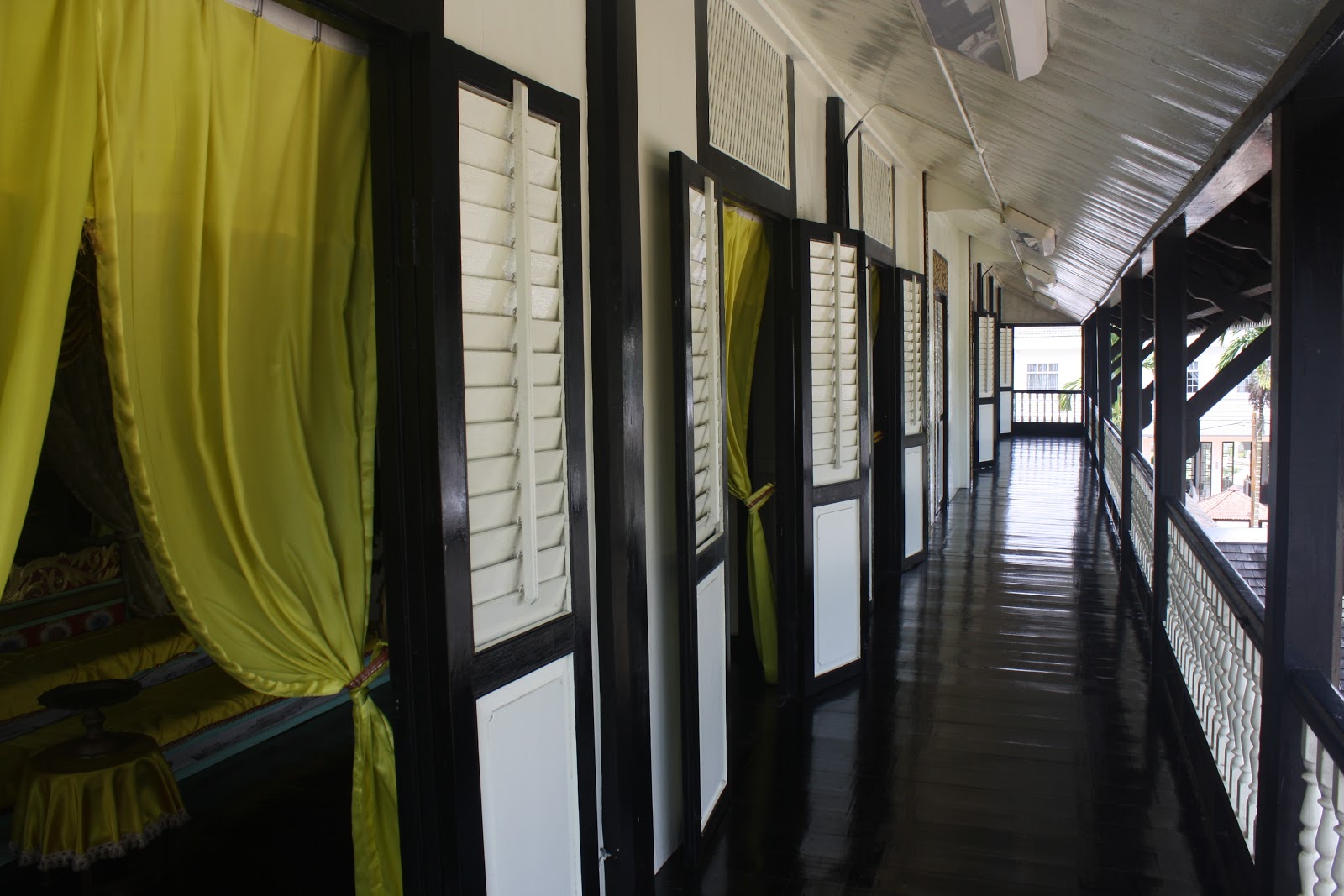 jalanjalan: Istana Lama Seri Menanti, Negeri Sembilan