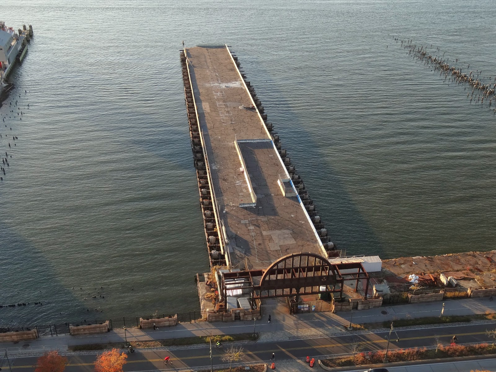 A Walk in the Park: $ 170 Mil. Secret Pier 55 Deal: Barry Diller To ...