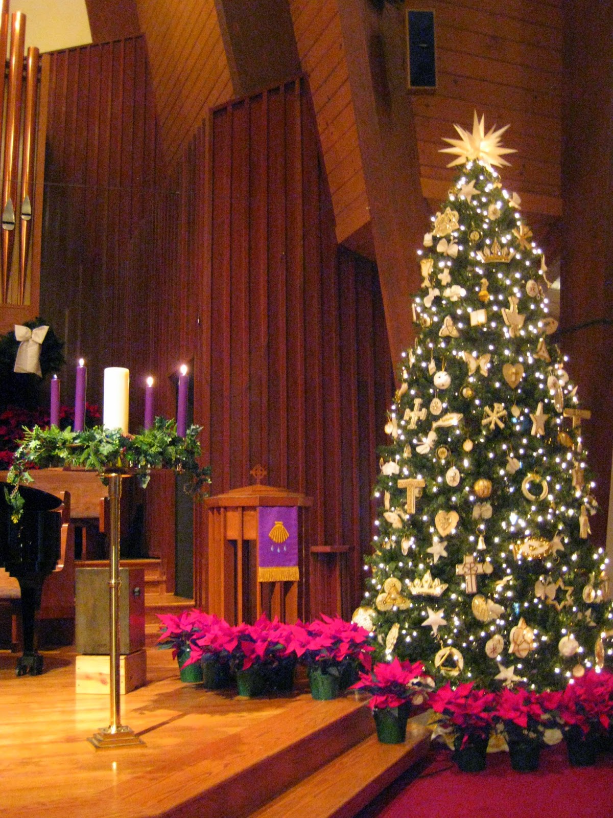 Good things happened: Chrismon tree, peppermint puffs and little hands