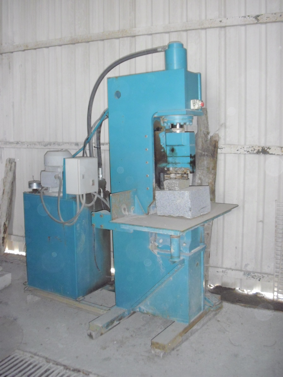 MERISAN ELECTROMECANICA, S.L.L.: Adoquineras - Tronzadoras