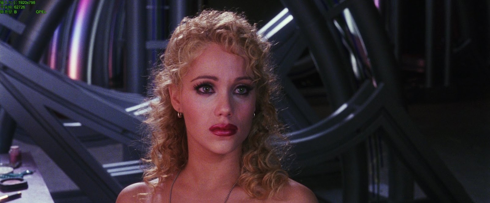 Movie Lovers Reviews: Showgirls (1995) - Psychopath Goes to Vegas and ...