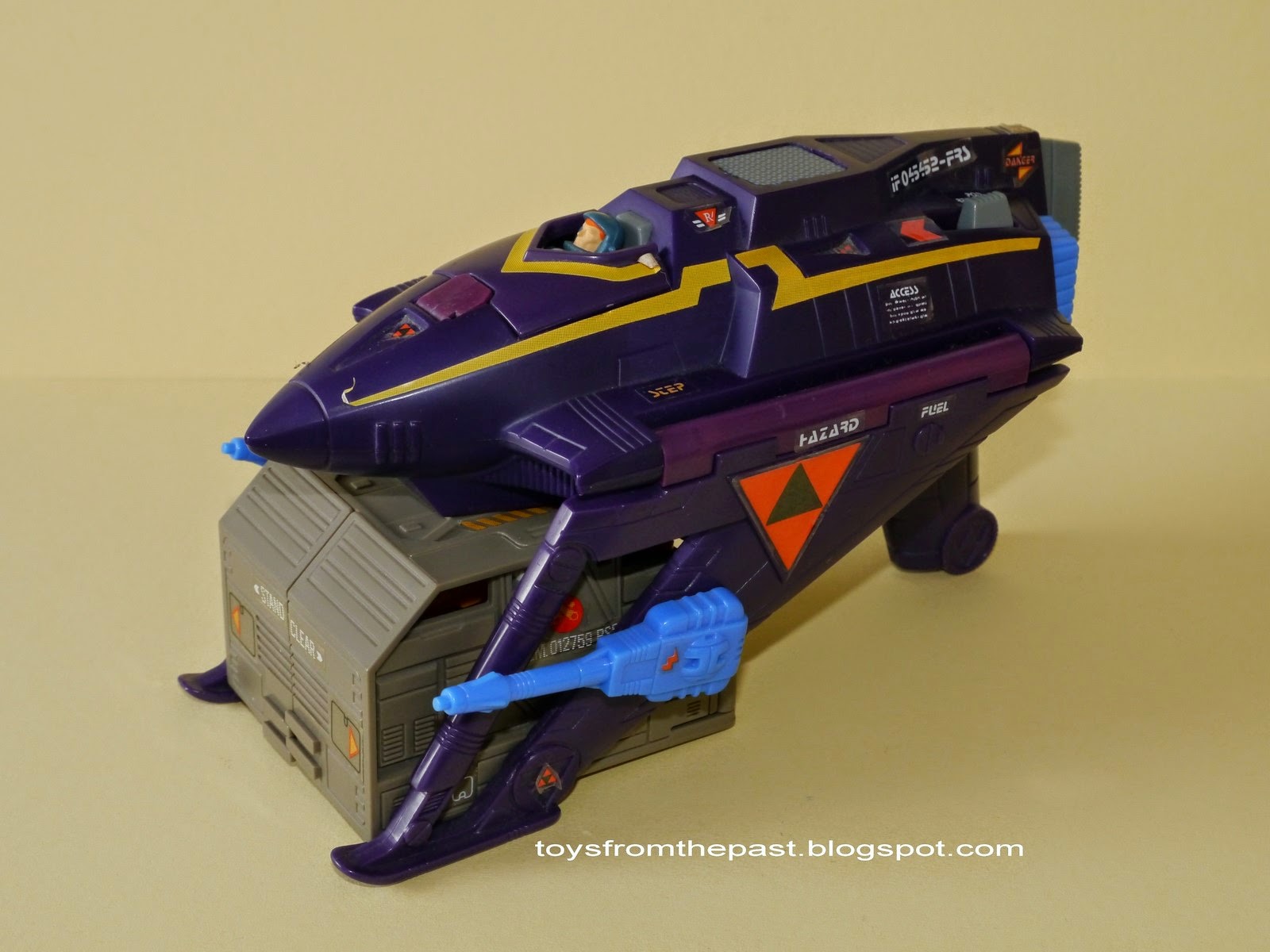 Toys from the Past: #558 STARCOM - SHADOW BANDIT and LASER ARTILLERY (1988)