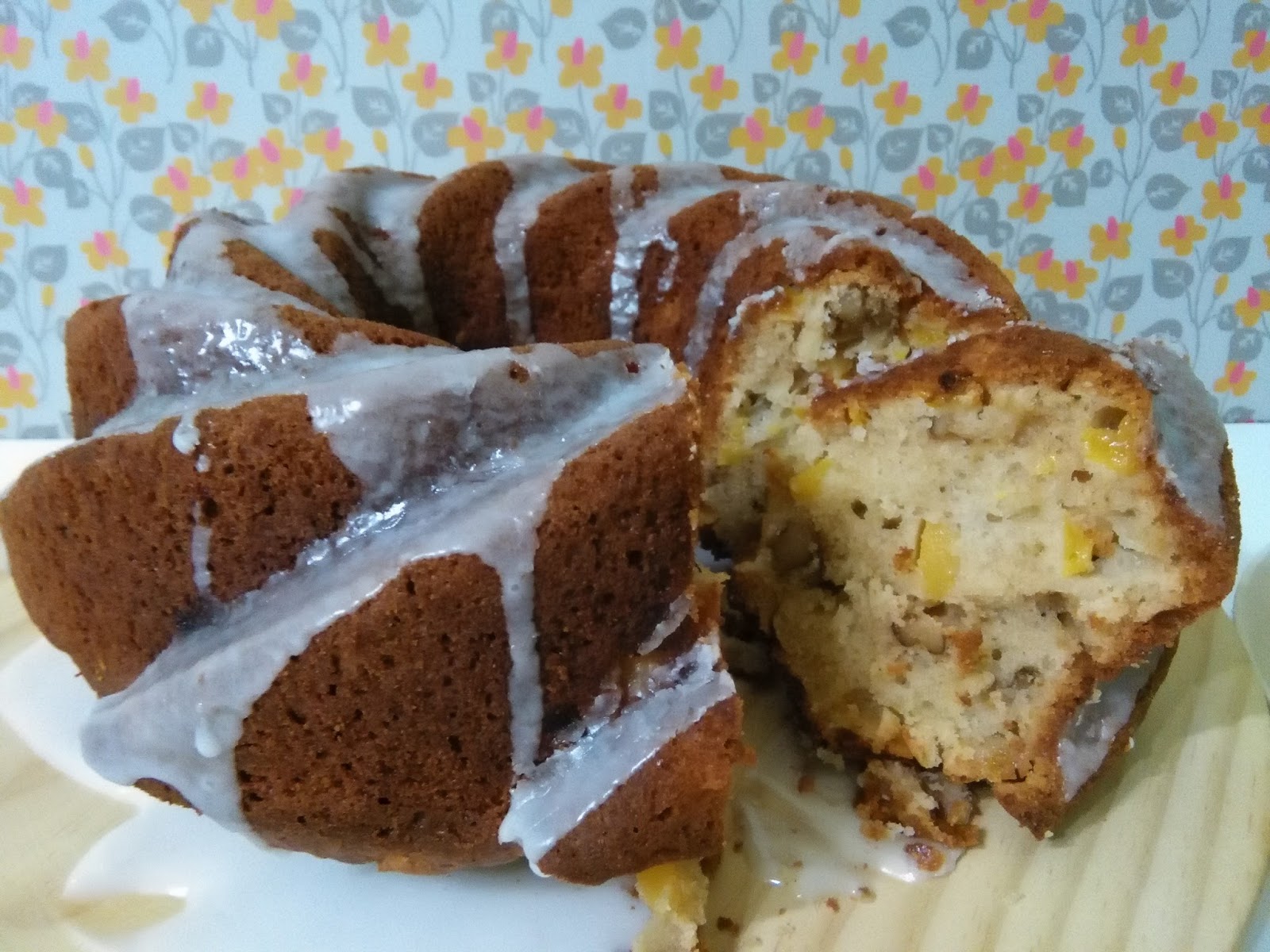MayDay Cakes: Bundt cake de mascarpone con melocotones y licor de amaretto