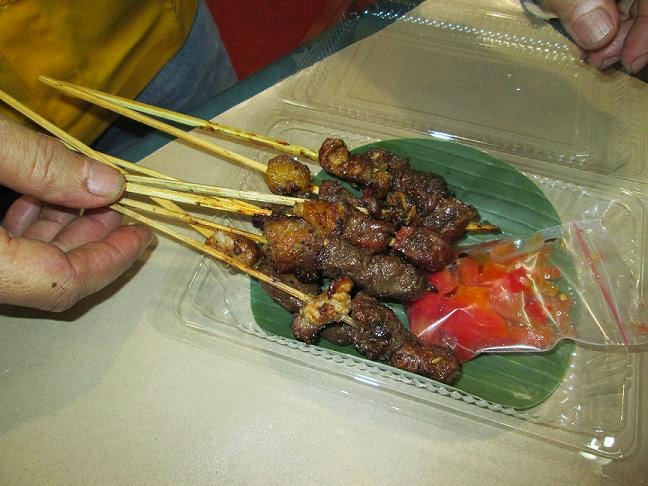 travelplusindonesia: Ada Sate Maranggi Hingga Rawon di Mall of Indonesia