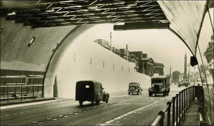 RAMBLES FROM MY CHAIR: Mersey Tunnel
